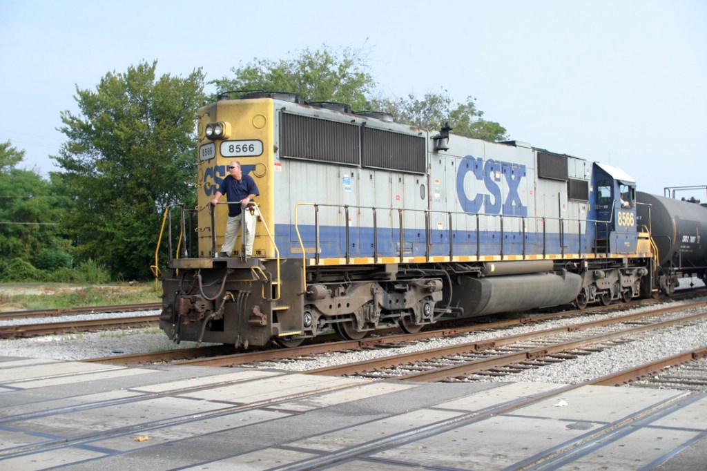 CSX 8566